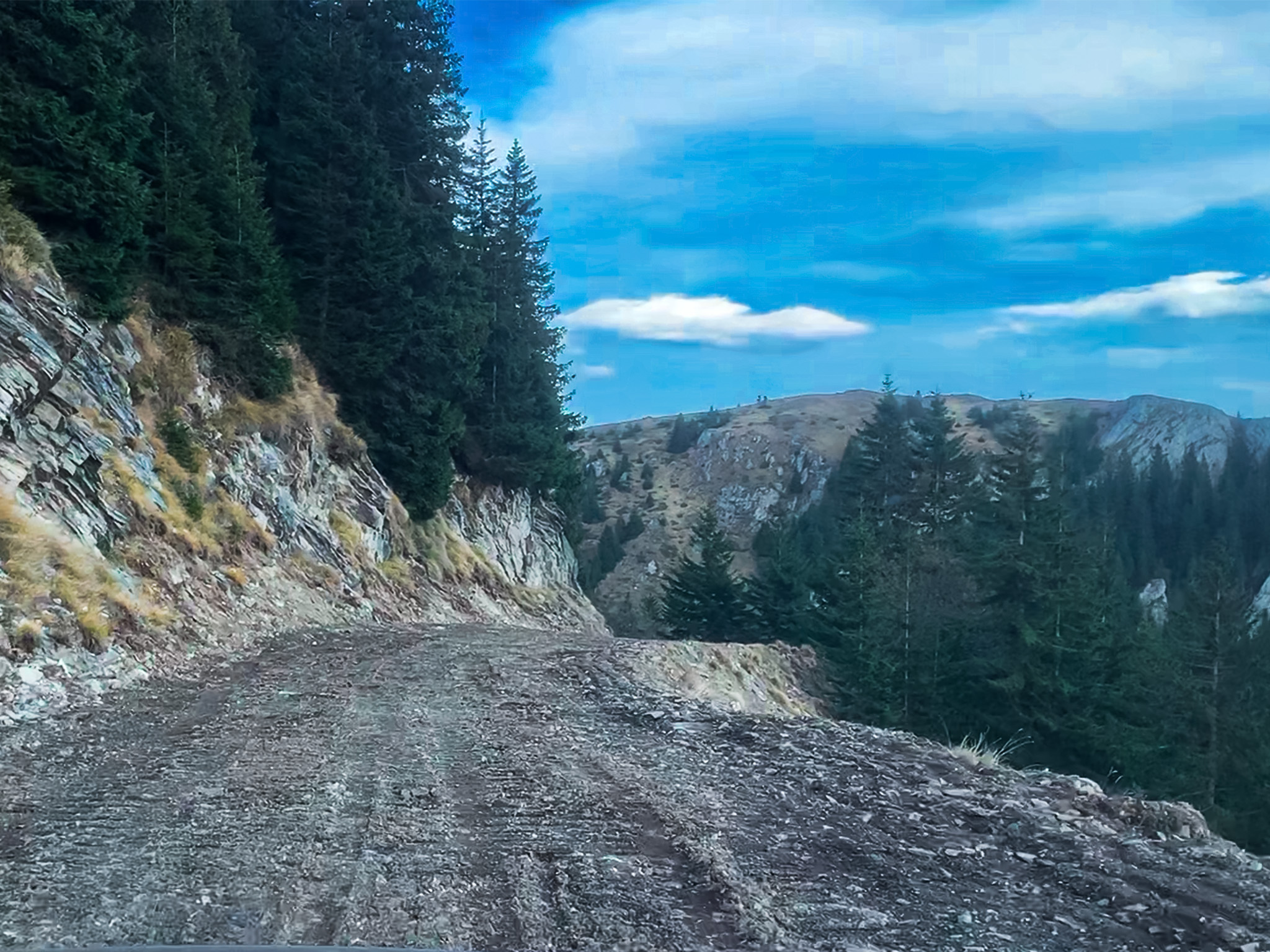 Kopaonik - infoKOP - Završeni zemljani radovi na starom putu Metođe ...